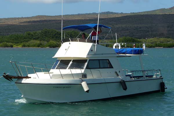 Coral Queen Dive Boat - Scuba Dive Molokai